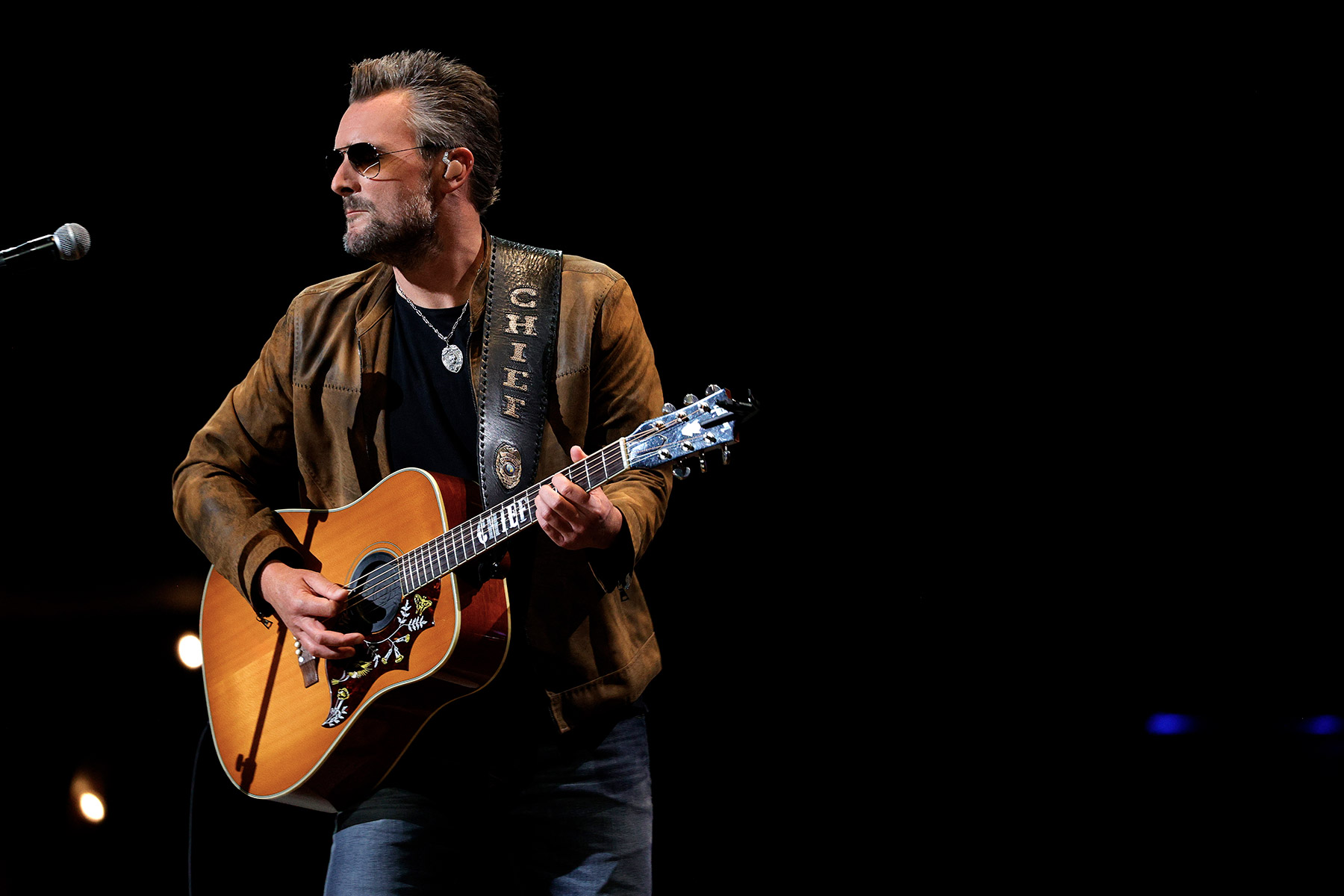Eric Church's 'Hell of a View' topped Country Airplay: Chart rewind 2021