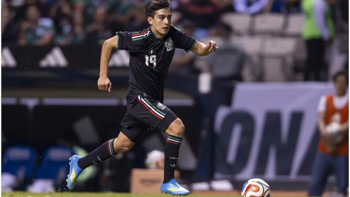 Gilberto Mora rompe el mercado: valdrá más que Raúl Jiménez y Santiago ...