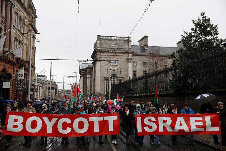 Activists protest Jerusalem real estate event in Manhattan with ...