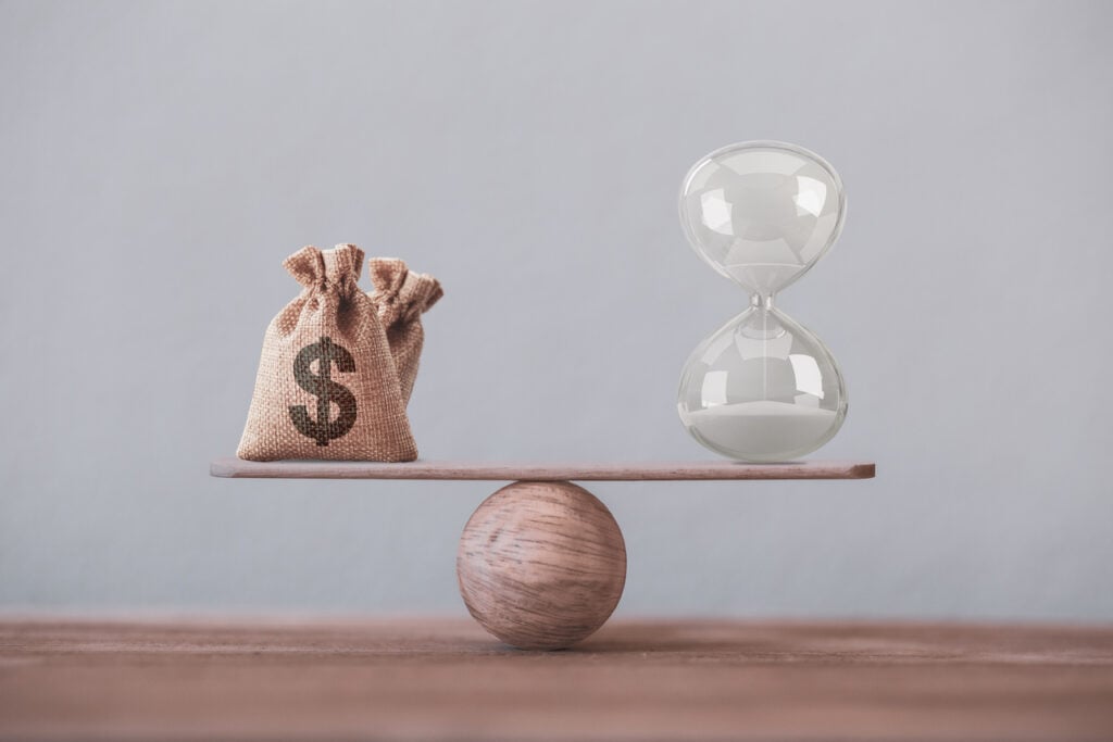 Paid-off house, not in debt, $911K net worth — can this 59-year-old ...
