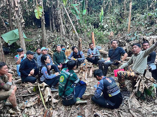 Gold miners located in cave remain trapped ahead of risky rescue