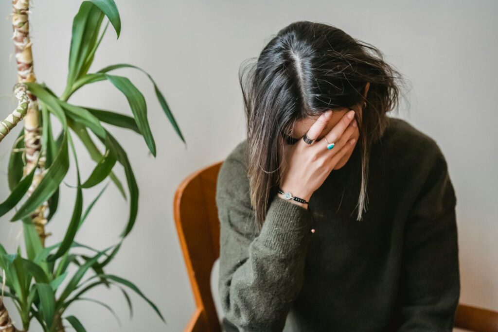 15 relationship red flags that people ignore too often