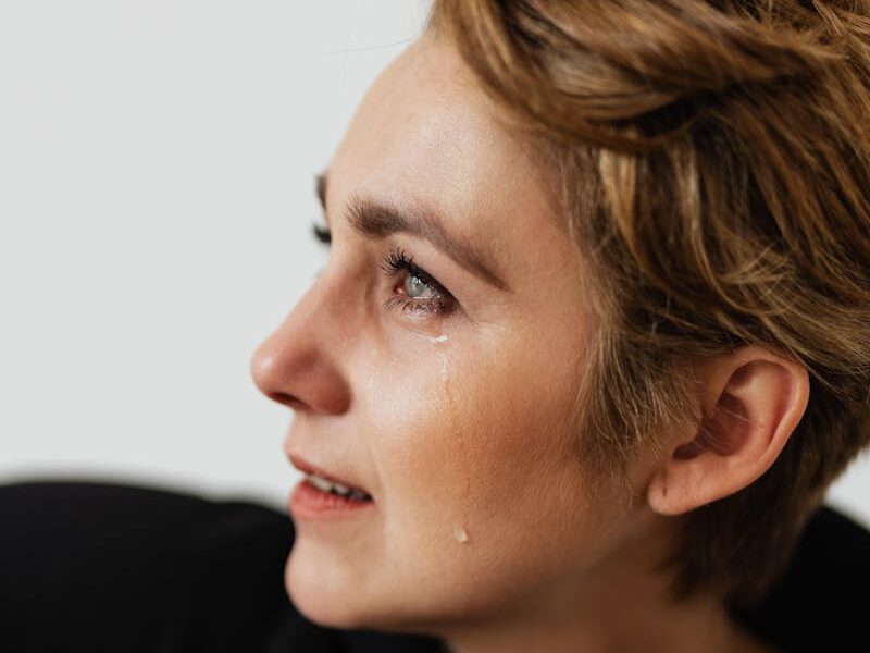 15 relationship red flags that people ignore too often