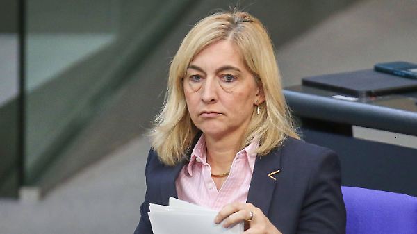 "Mehr Partnerschaftlichkeit": Ministerin Warken pocht auf ...