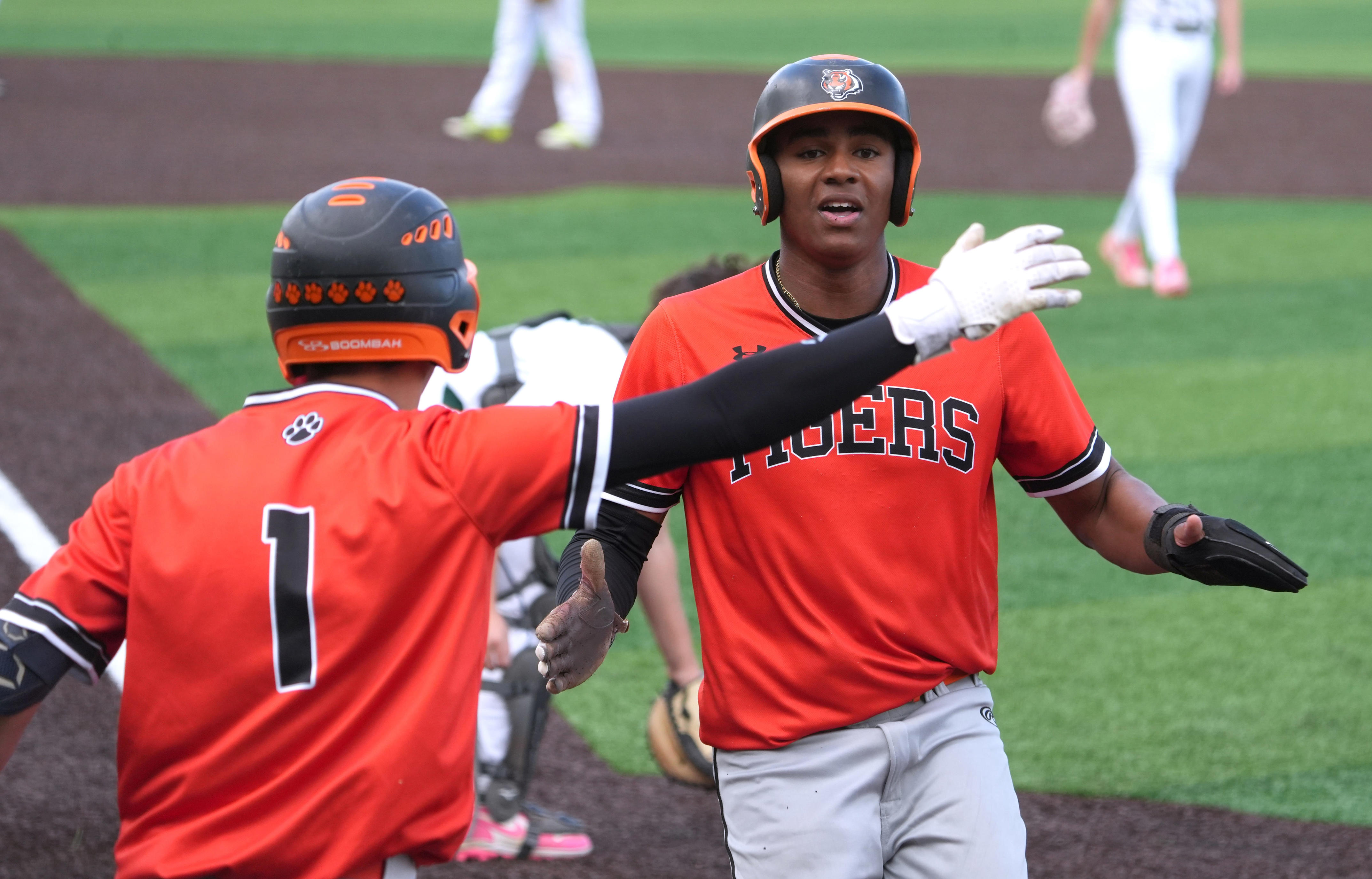 Tuckahoe wins Class C, updates from Section 1 baseball title games