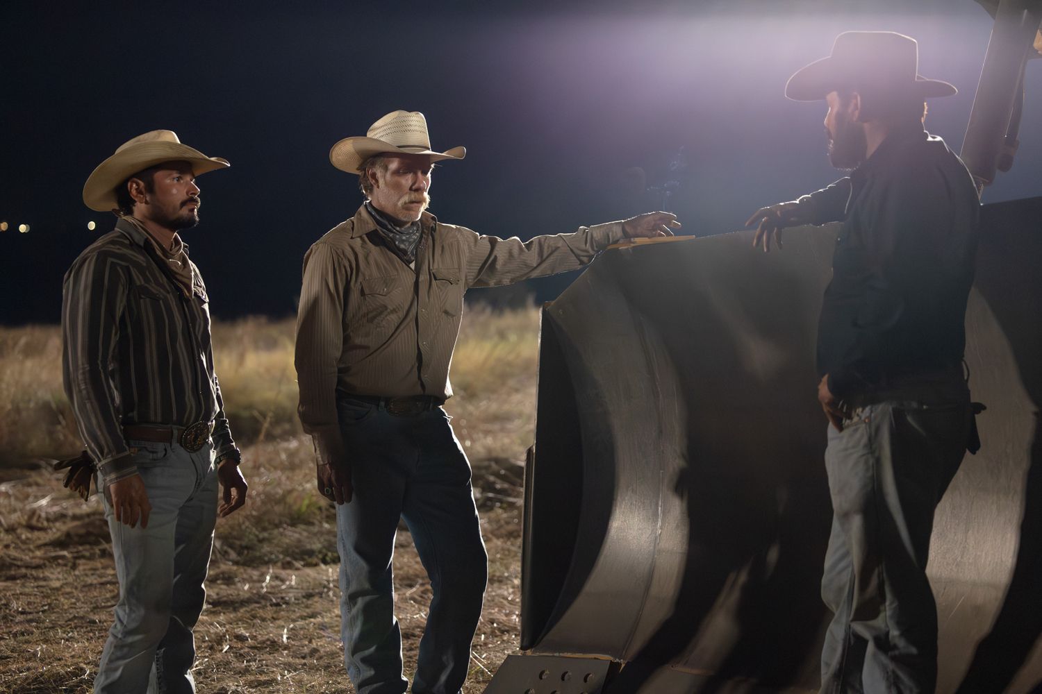 What did Beth and Rip do with their sick herd? Inside "Dutton Ranch"'s ...