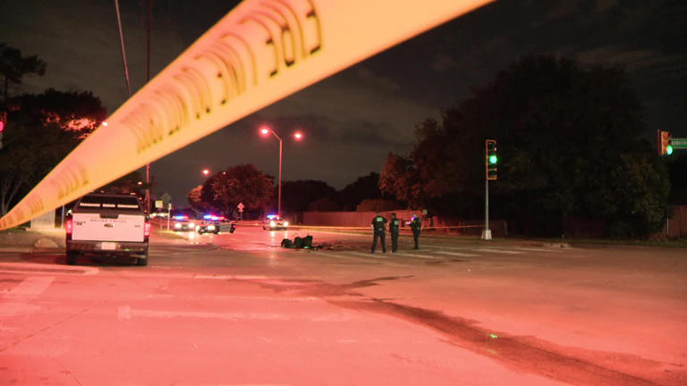 Fiery motorcycle crash in Dallas leaves 1 dead