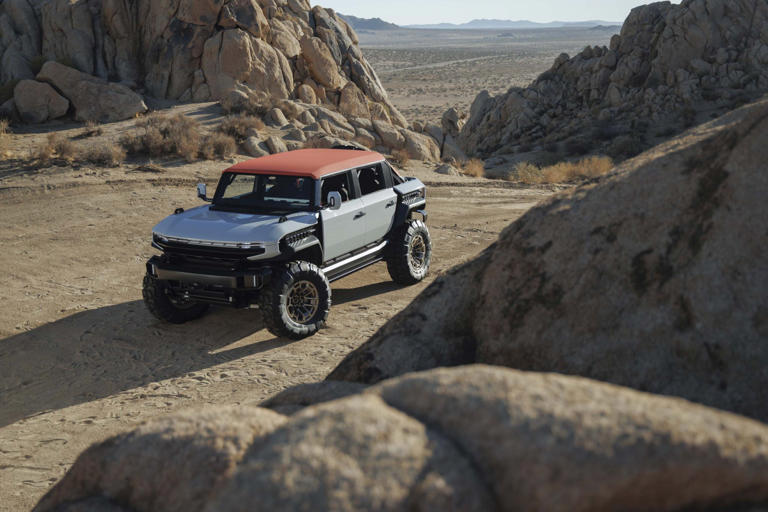 GM opens new Pasadena design studio with mid-size GMC Hummer X truck ...