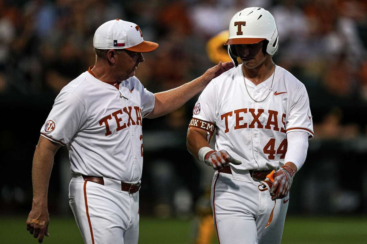 Austin Regional schedule: Texas Longhorns, Holy Cross, others' scores ...