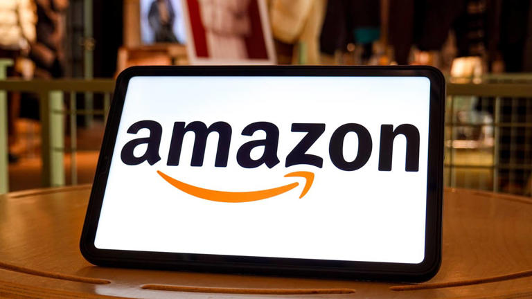 Amazon's 'Grade A' $20 customizable cutting boards are a simple gift ...