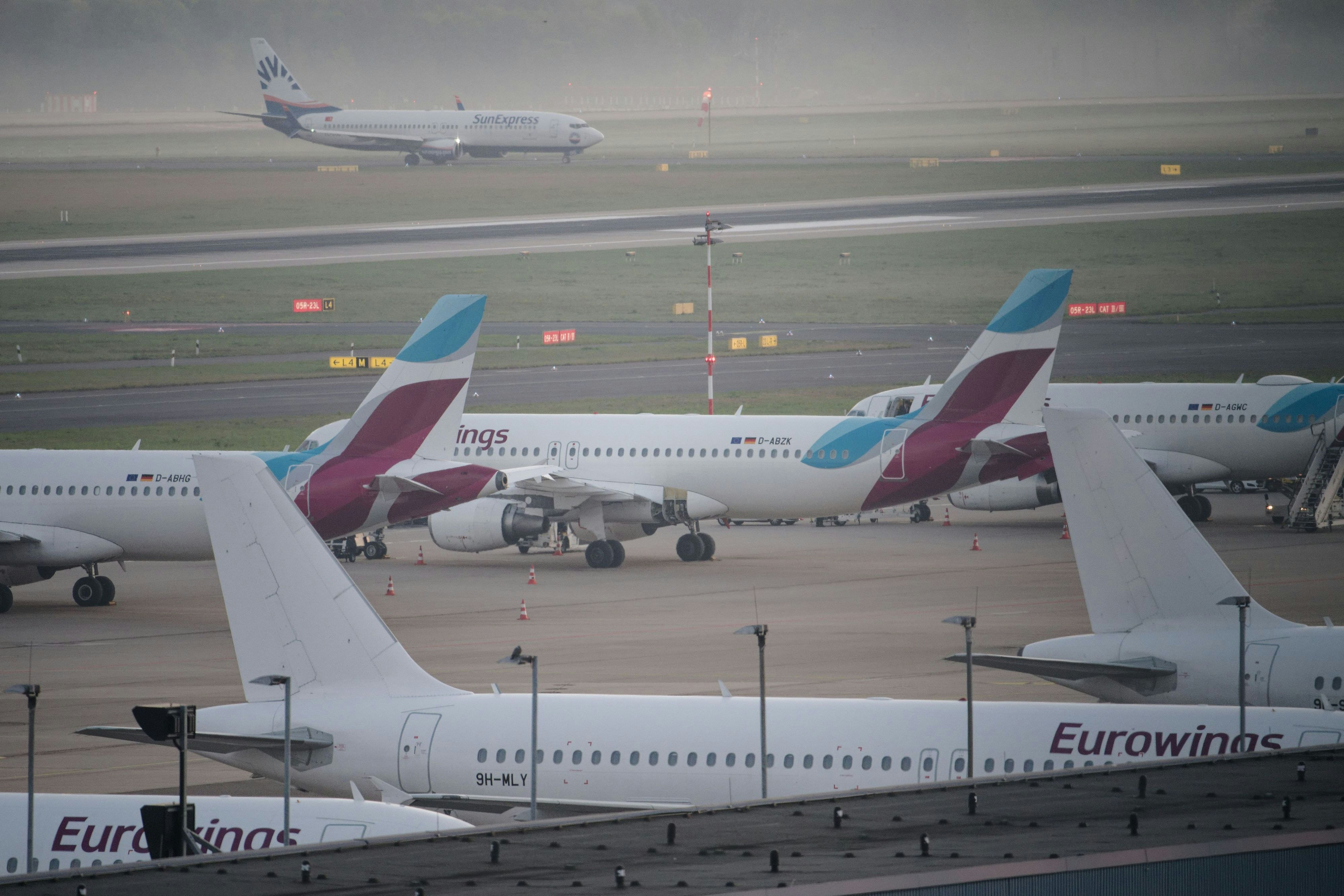 Warnhinweis im Cockpit: Airbus muss in Düsseldorf Sicherheitslandung ...