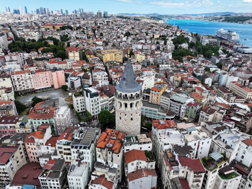İstanbul’un Fethi'nin 573. yıl dönümünde kentin güzelliği havadan ...