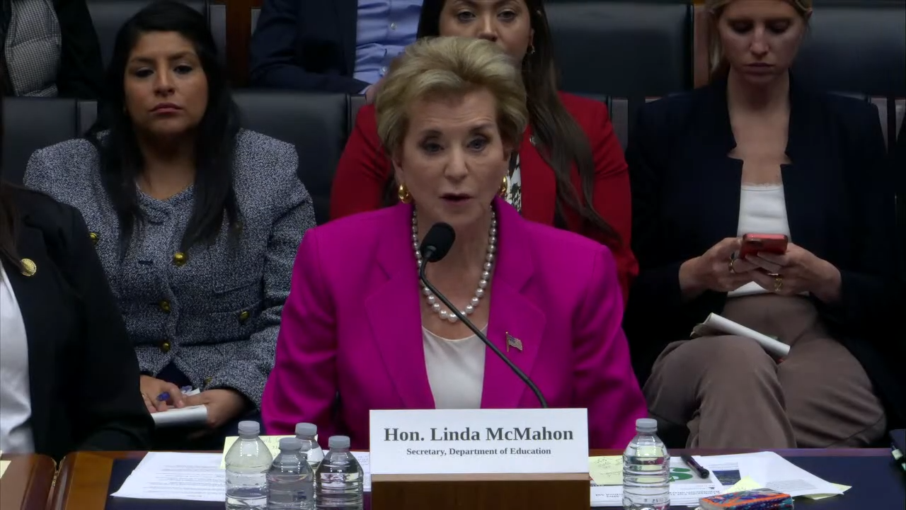 'Check with your staff': Linda McMahon shocks Dem rep. with MAGA math ...