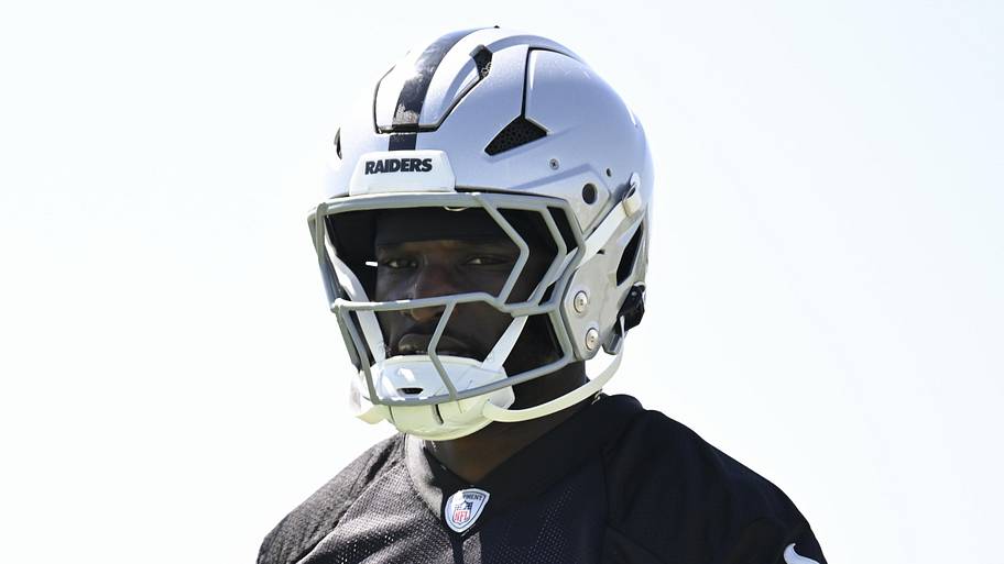 Unheralded Raiders FA signing gave coaches something to think about at OTAs
