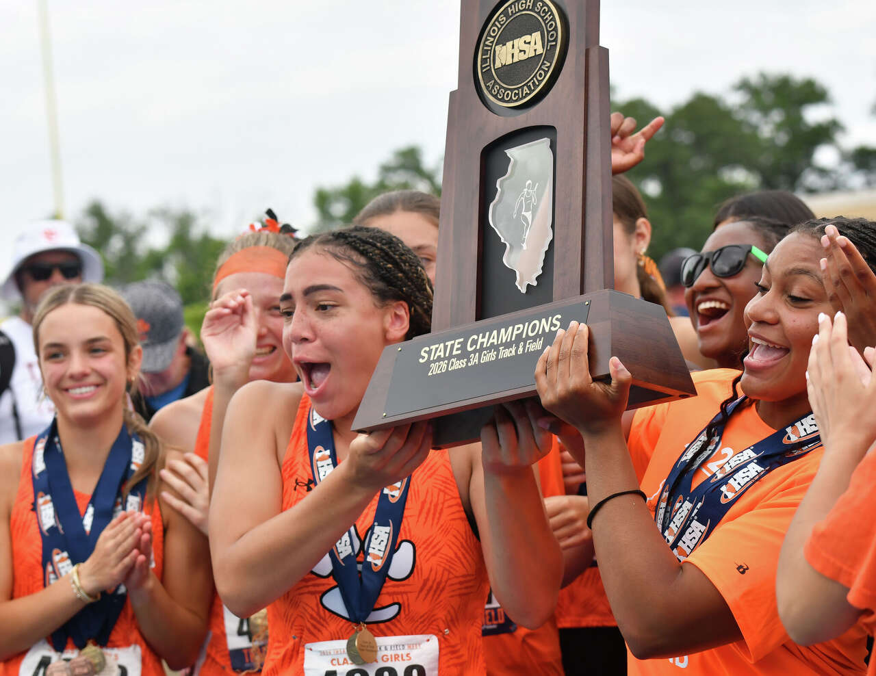 Deserea Howard helped Edwardsville girls track believe in a title