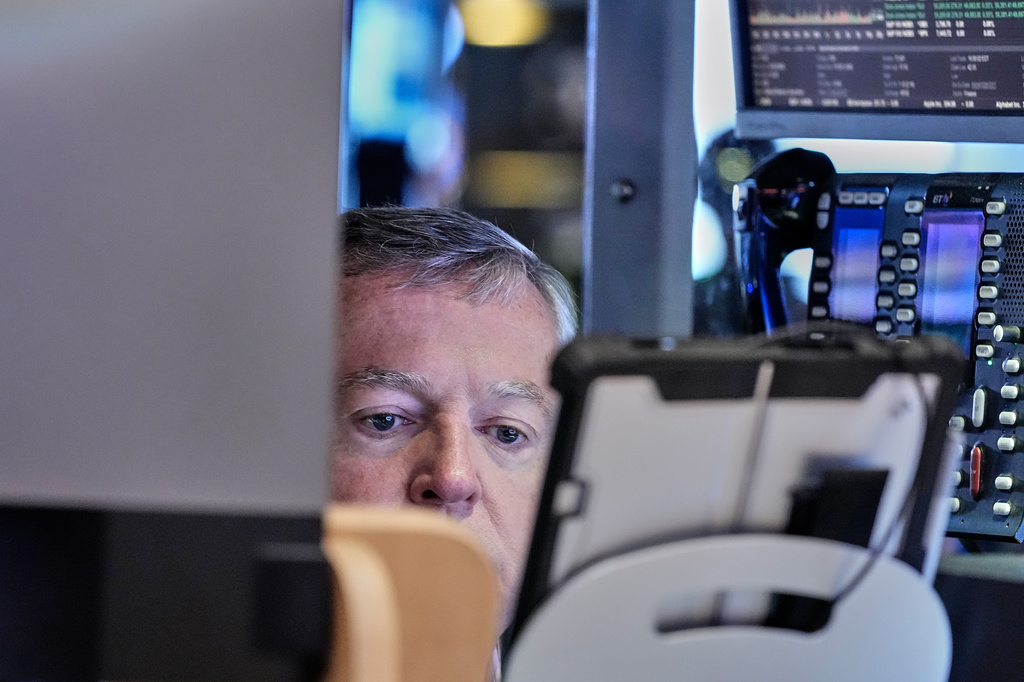 US stocks gain ground, adding to their records, as Dell soars