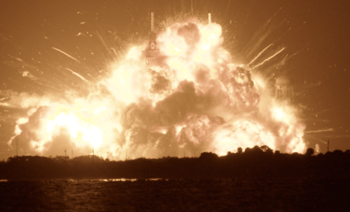 Blue Origin’s New Glenn erupts in massive explosion at Cape Canaveral ...