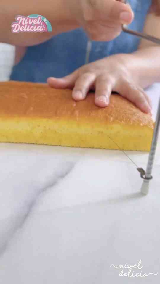 Sandwich coreano dulce con kiwi y crema