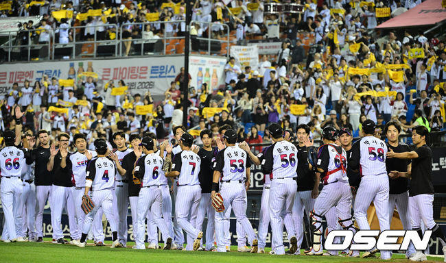12-2 대승 기뻐하는 LG