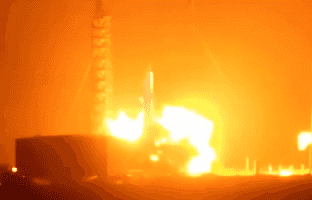 Blue Origin's New Glenn rocket explodes in static fire test