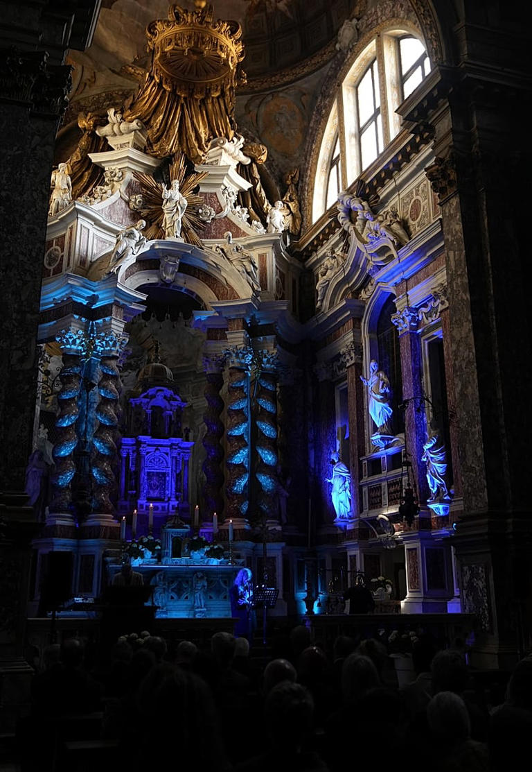 Biennale von Venedig: Patti Smith und Soundwalk Collective performen ...