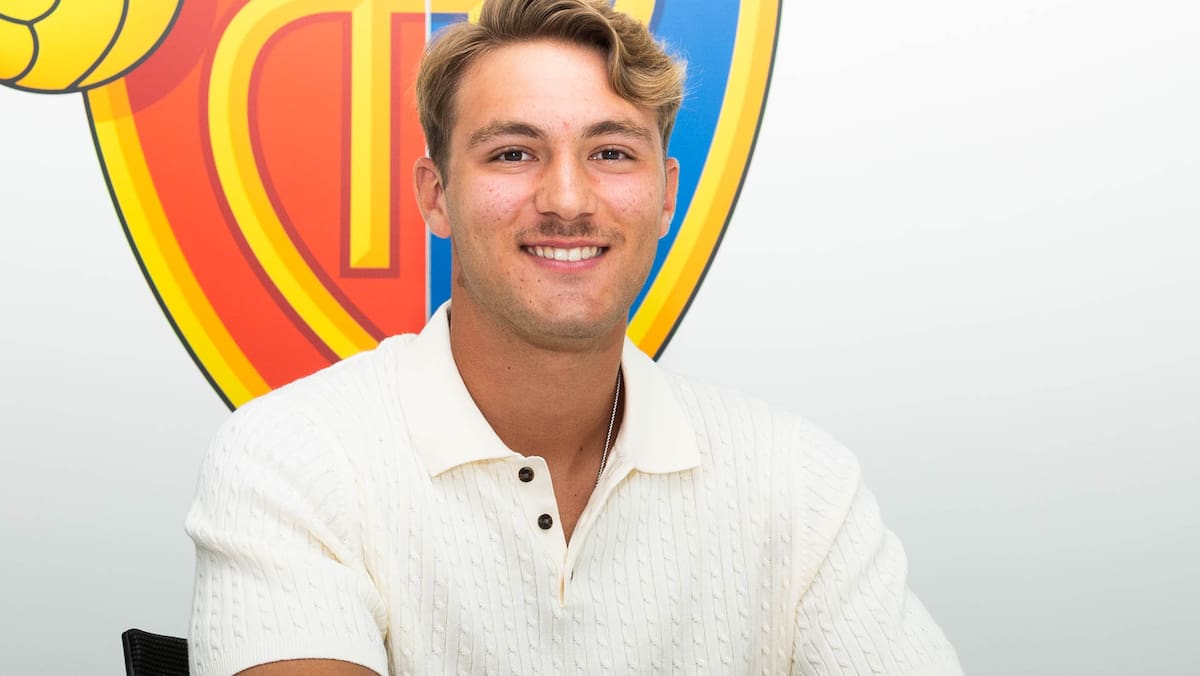 Langfristiger Vertrag: Goalie-Talent steigt zu den FCB-Profis auf