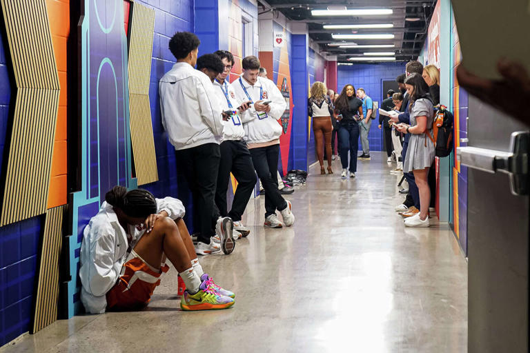 Golden: To win a title at Texas, Vic Schaefer may need to loosen his ...