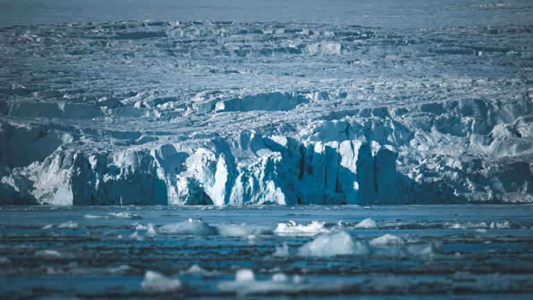 Antarctica’s Hektoria Glacier just collapsed 15 miles in 15 months — a ...