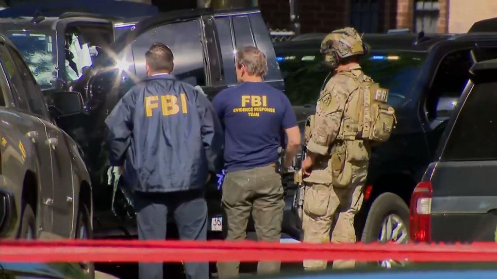 Man killed by FBI in Homan Square shootout identified; had active ...