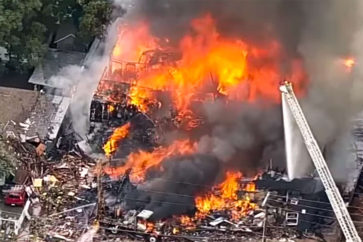 Deadly Dallas gas explosion destroys apartments amid massive ...