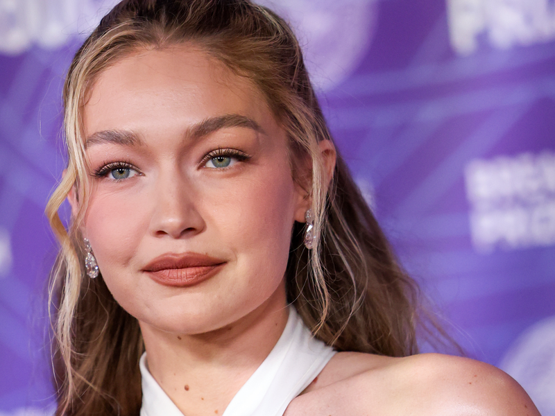 Alle lieben den C-Curl-Blowout von Gigi Hadid