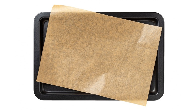 Tips you need when cooking with parchment paper