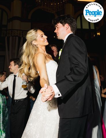 Bride shares wild video of father-in-law, 60, doing splits on dance ...