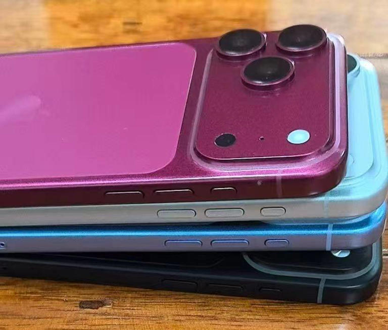 Dummy units give us our best look yet at iPhone 18 Pro colors