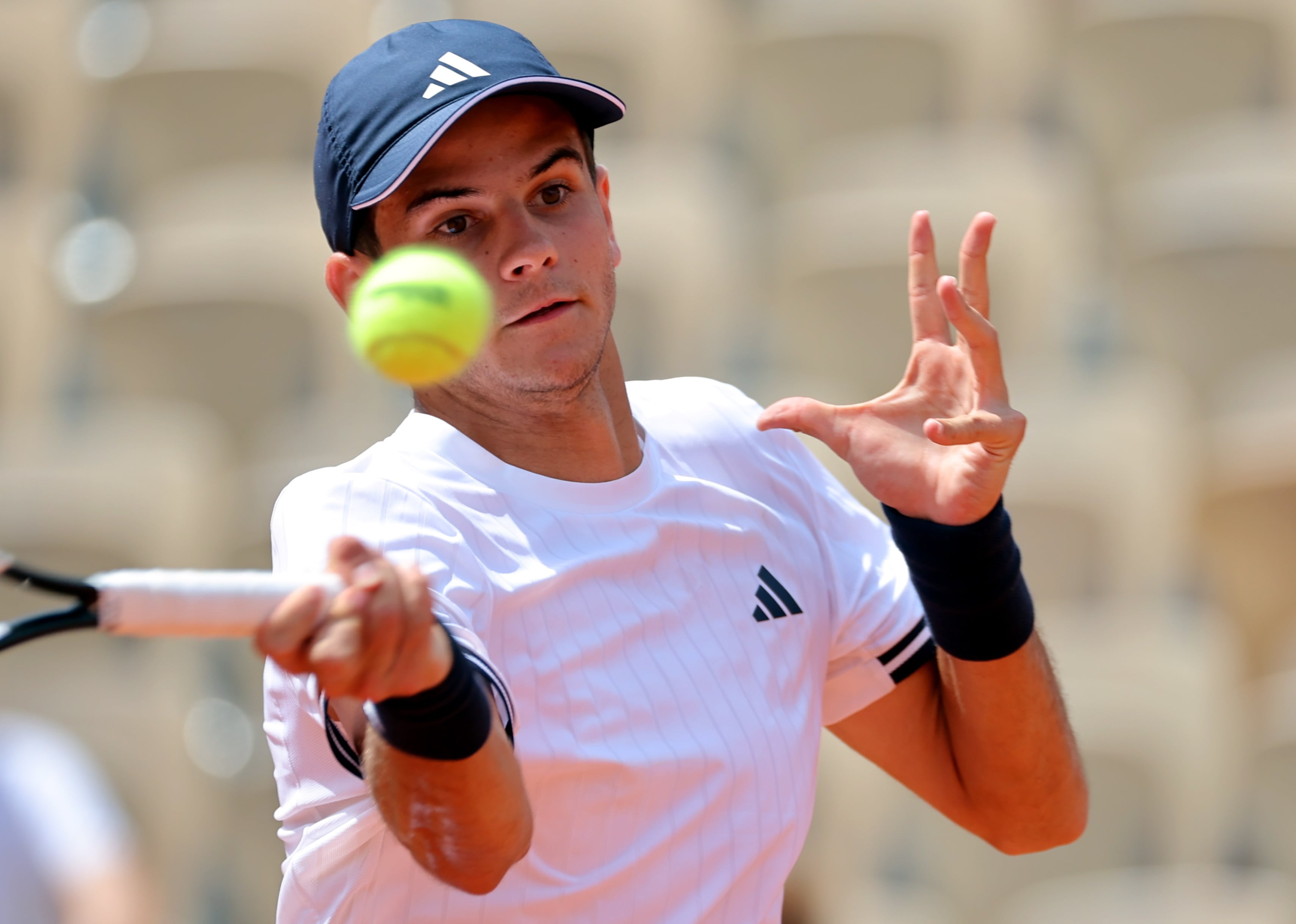 Rafa Jódar derrota a Alex Michelsen en cinco sets y pasa a los octavos ...