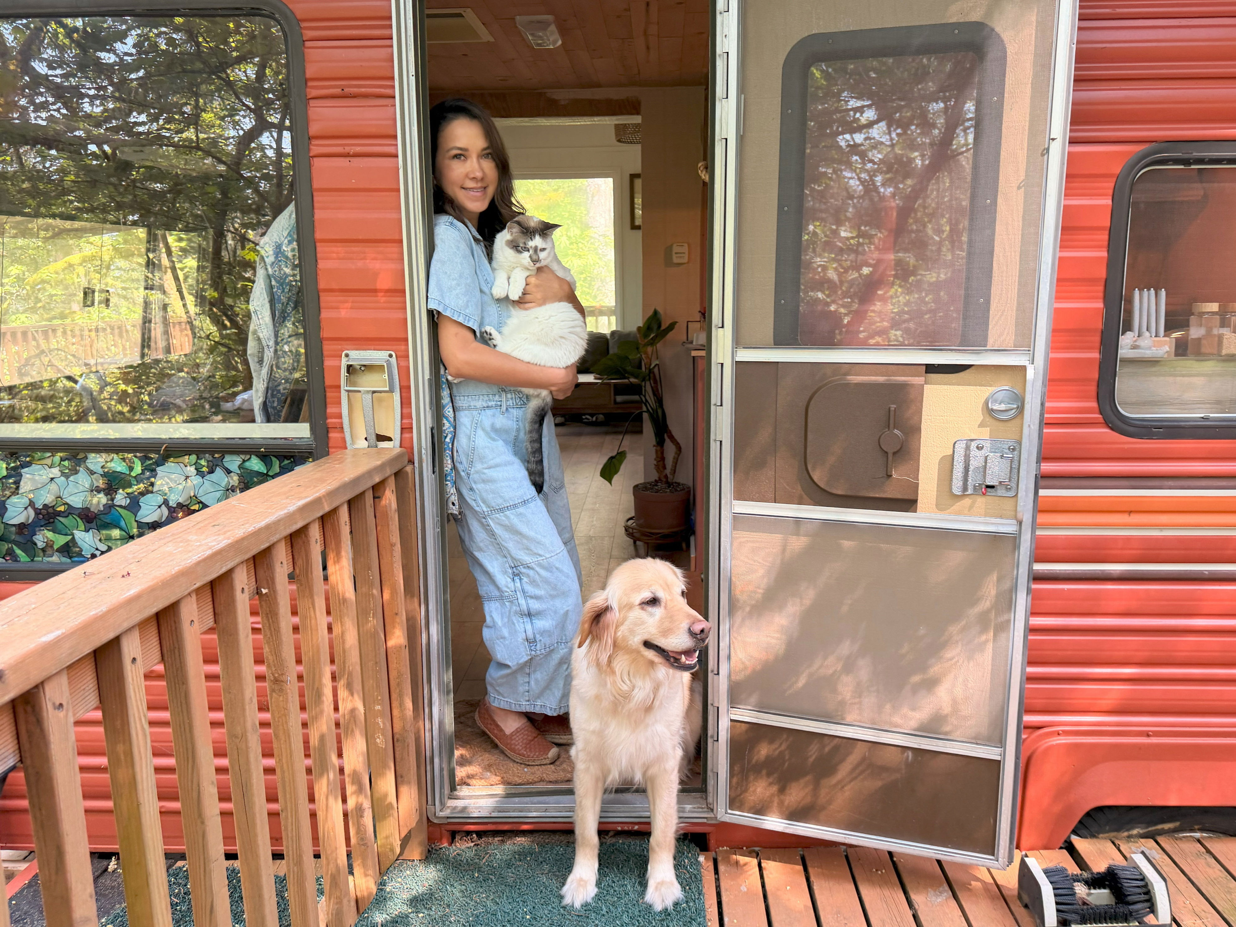 Woman transforms RV into 'dream' Cotswold-style retreat