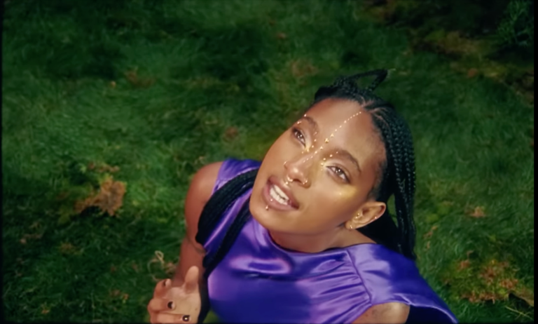 Willow Smith captivates in ethereal purple gown and gold embellishments ...