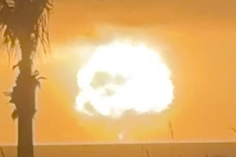 Florida restaurant-goers capture massive Blue Origin explosion fireball ...