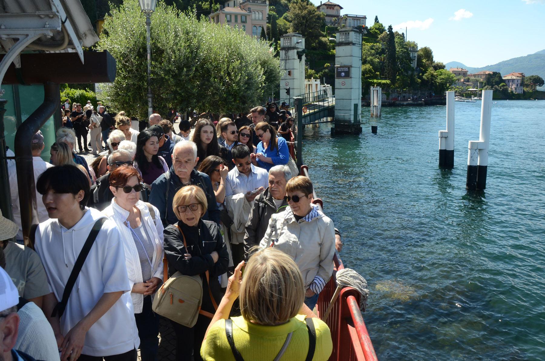 Laghi lombardi da tutto esaurito per il ponte del 2 giugno: i turisti ...