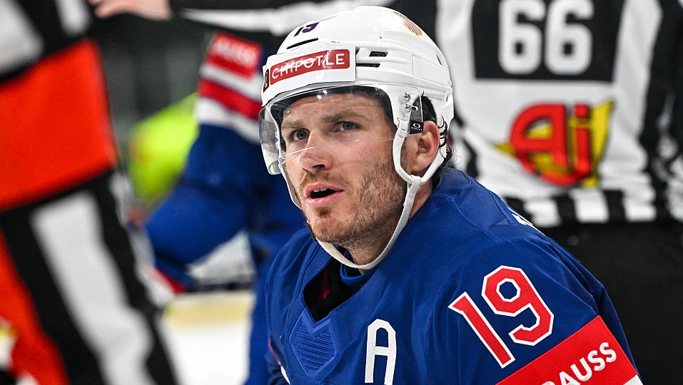 Referee’s hot-mic warning to Tkachuk sparks officiating debate
