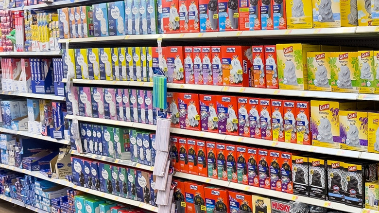 Is this big-name brand behind Walmart's Great Value trash bags and food ...