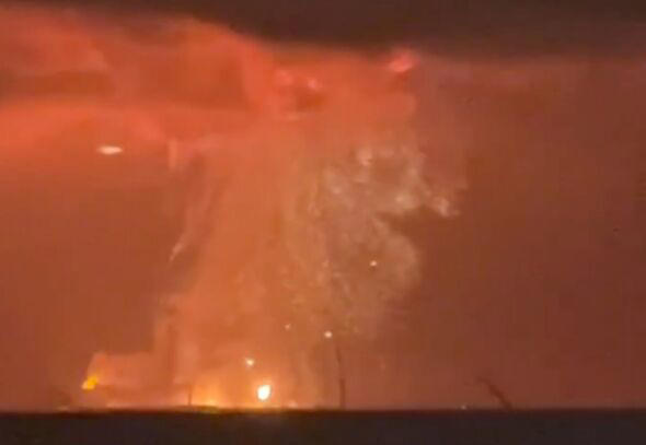 Restaurant goers say Blue Origin explosion looks like 'beautiful sunset ...