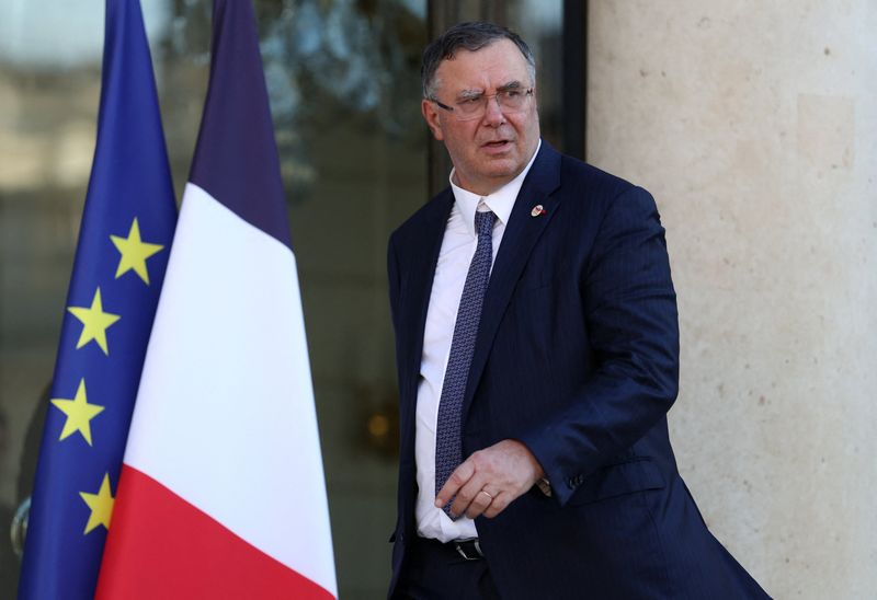 French citizens prefer fuel price cap to superprofit tax, says ...