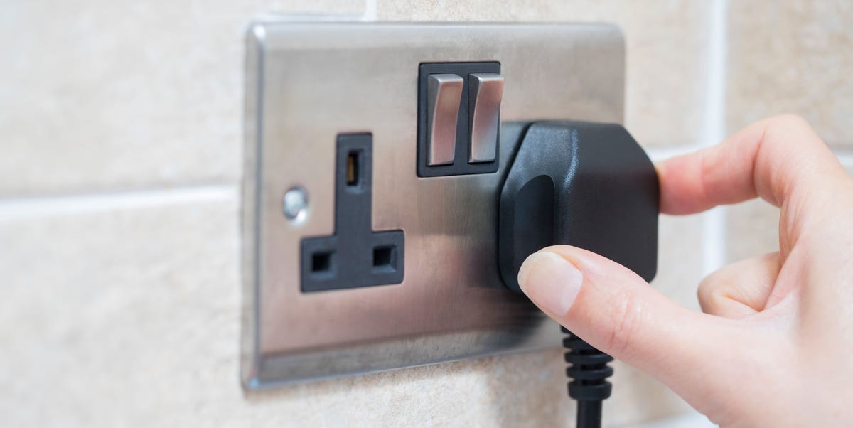5 household devices to always unplug before a trip, experts say