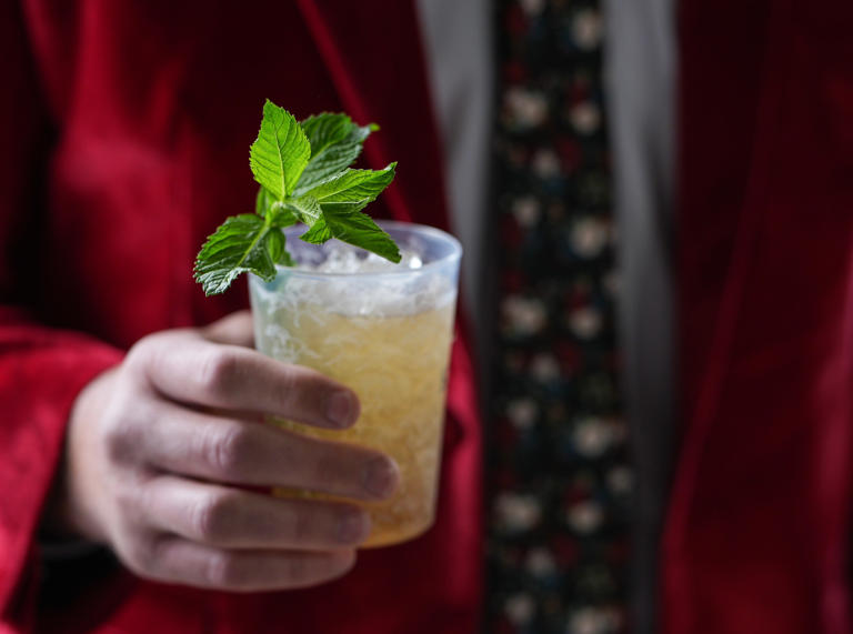 It's National Mint Julep Day! How many are served during Kentucky Derby ...
