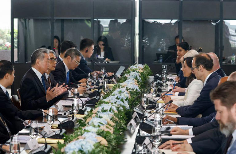 Canada might double exports to China, Chinese foreign minister says ...