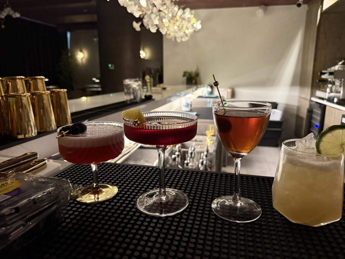 Johnson County bar opens. It aims to be perfect spot for girls' night out