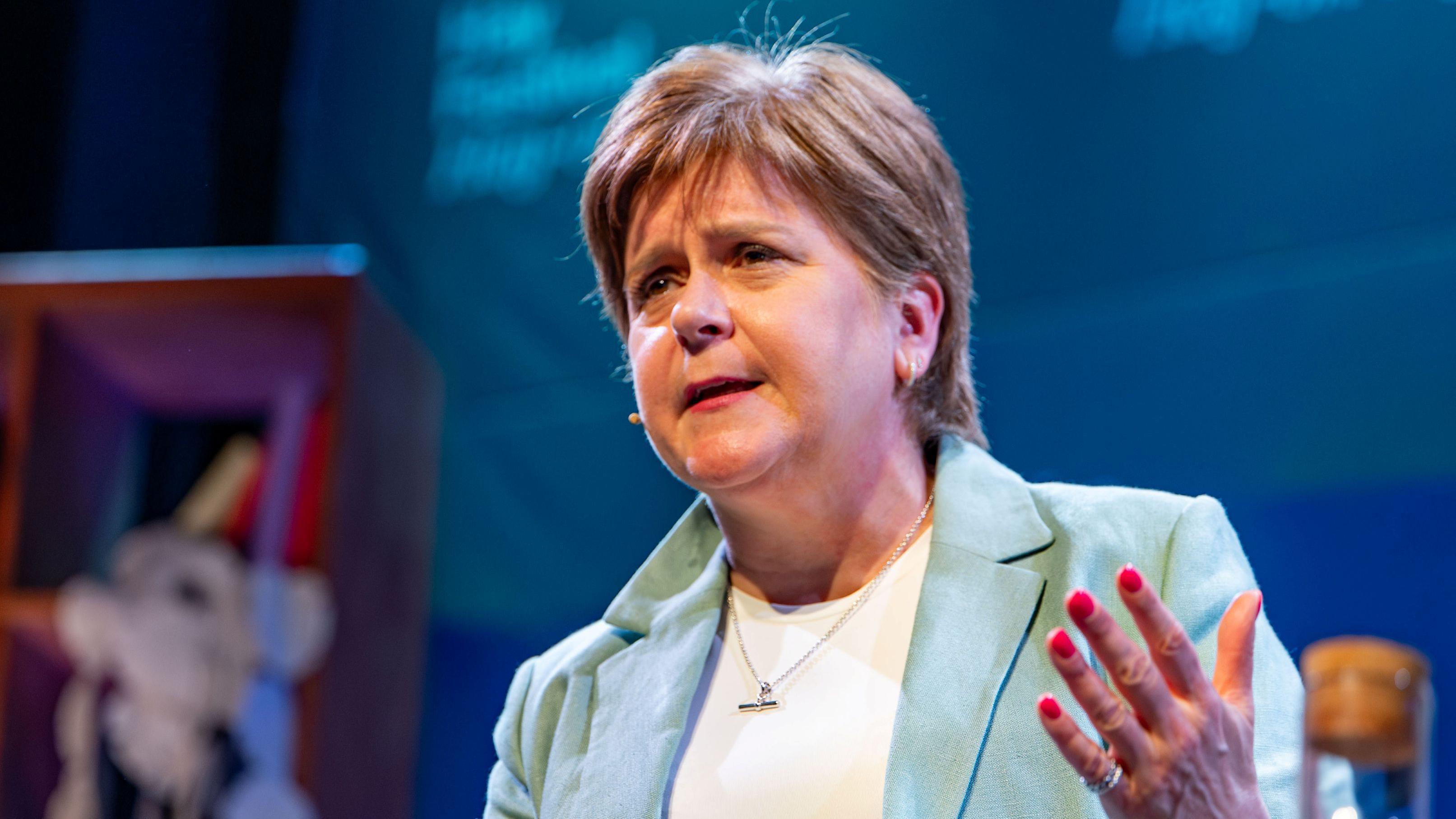 Sturgeon wishes she had not kept Murrell on as SNP chief executive