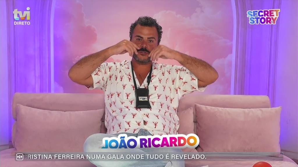 Romance no ar? Relação entre Sara e João Ricardo levanta dúvidas e gera ...