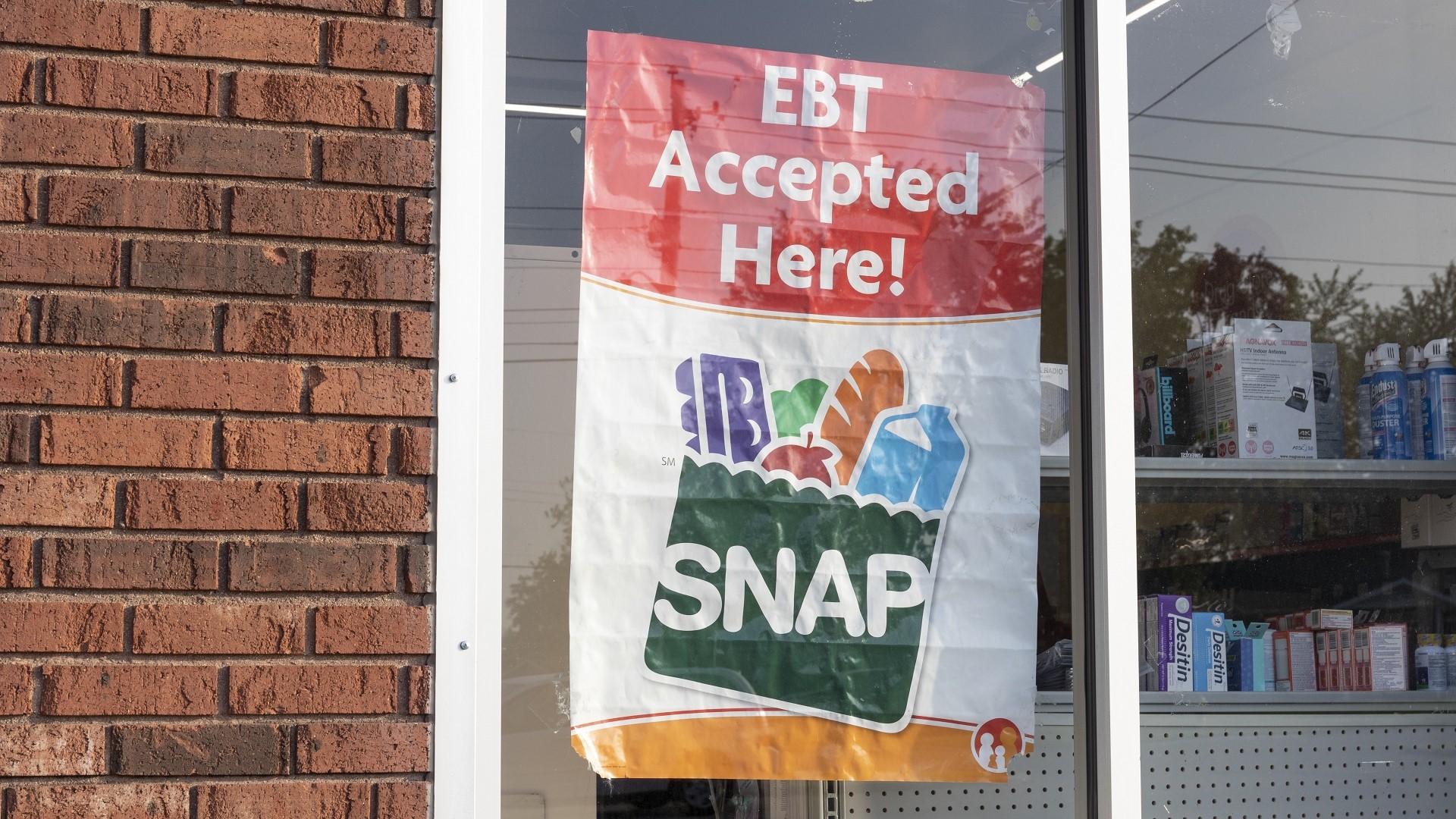 SNAP benefits 2026: When EBT cards reload in every state